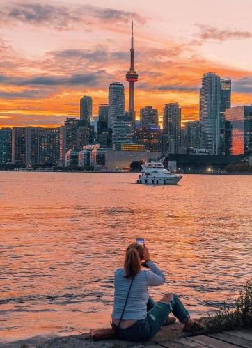 Canada Soccer Fan Hub Stay-walk To Harbourfront Centre - Toronto, ON