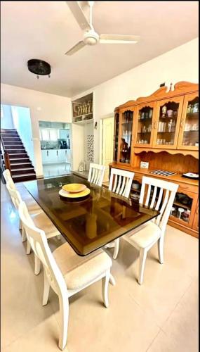 Lights Camera Stay A Serene Boho Cinematic Home - Kochi, India