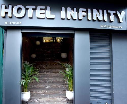 Infinity Hotel - Rajkot