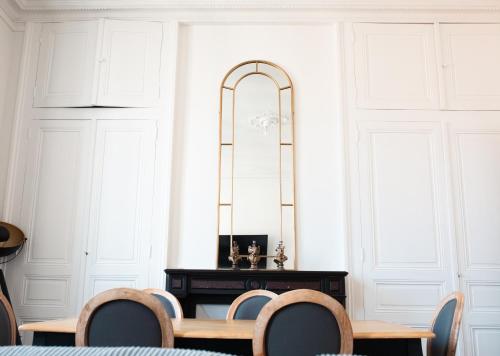 Maison Belle Epoque - Immeuble Haussmannien Spacieux Et Elegant - Reims