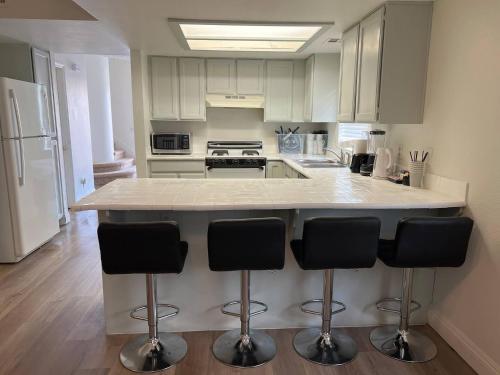 Extended Stay 3 Or 4 Beds Cozy Smart Home Living - Las Vegas, NV