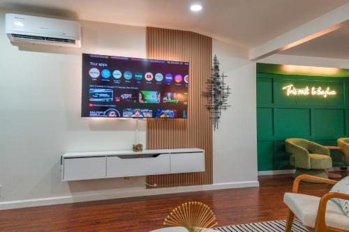 Disneyland Villa For Families With Game Room, Ev And 3 Bedrooms, Sleeps Up To 13 - Norwalk, CA