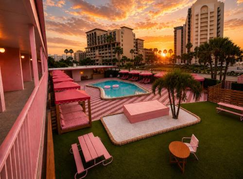 Abode Beach House - Clearwater, FL