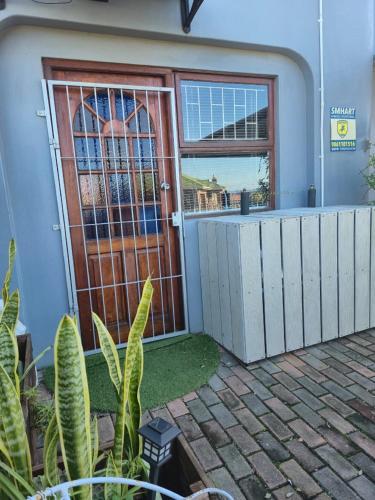 At Lilac Cottage, Jeffreys Bay Cozy Stay For 2 & Business Traveling - Bahía de Jeffreys
