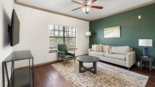 Landing Incredible 2bd Gym - Plano, TX