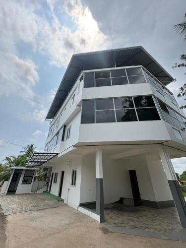 The Home Apartment - Kochi