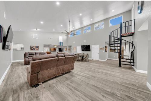 15 Bedroom Mega Stay - San Antonio