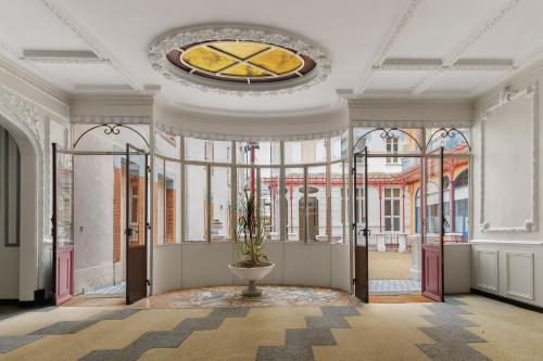 Petit Splendid - Ancien Palace, Balcon, Centre - Vichy