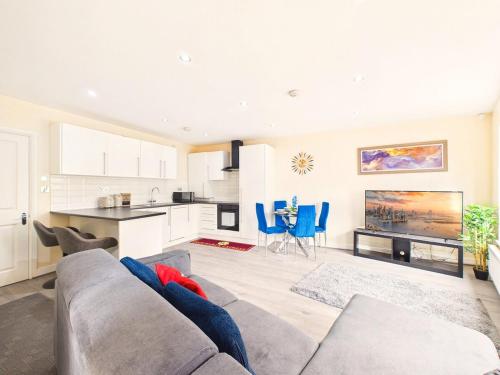 New Stylish Watford Stay By Signature Stays - Sleeps 5 - Watford