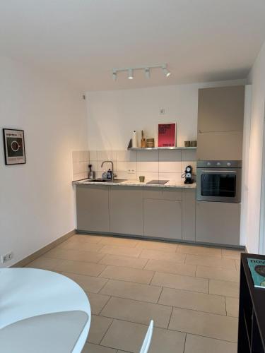 Liv Apartment- Stylish City Suite With Terrace And Parking - Worms