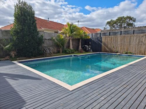Seffa 5 Vella Property - Melbourne