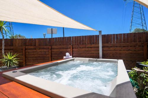 Villa Lilienne - Serene Private Jacuzzi Retreat - Rhodes