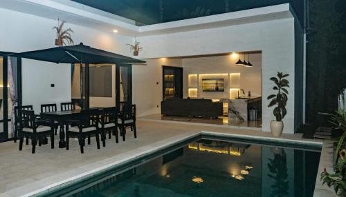 Namaste Villa By Shala Suites Pererenan - チャングー