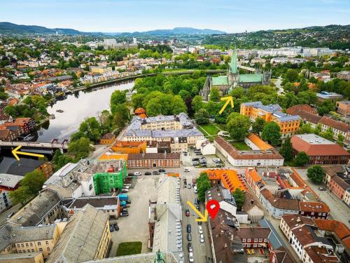 Cathedral & Square - City Centre - Sleeps 4 - Wifi - Trondheim