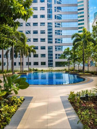 Luxury 2br Loft Staycation Eastwood Free Parking And Pool Quezon City - Quezon City