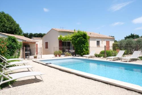 Air-conditioned Villa With Pool Mouries Alpilles Sleeps 8 - Mouriès