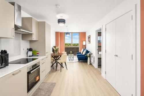 Stylish 1 Bed Sleeps 3 - Old Trafford - City Centre Tram Access - Salford
