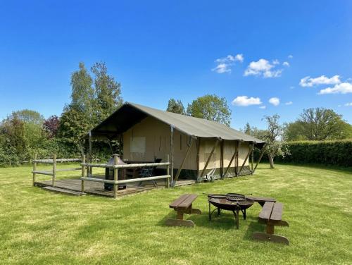 The Firs Glamping - Cotswolds