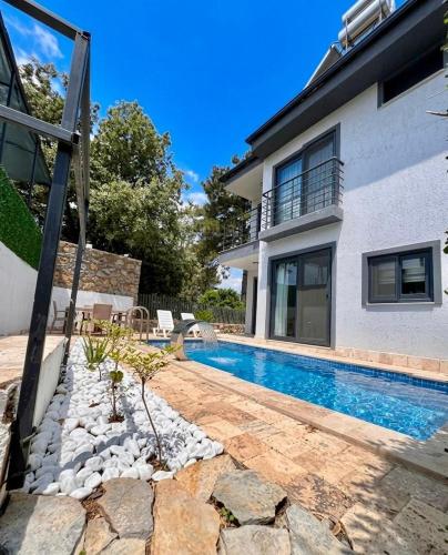 Duplex Villa With Private Pool In Akyaka Atakoy - Ataköy