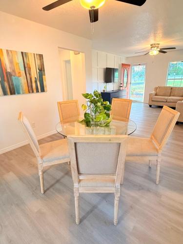 Entire Lakefront House Getaway - Sebring, FL