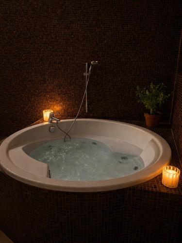 Suite Bien Etre Spa - Terrasse 40m2 A - 7mn Des Plages - Perpignan