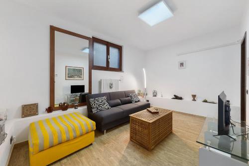 Azalea Apartment Away From Noise - Varese