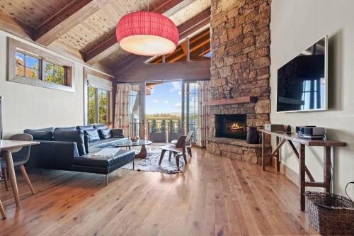 Rmr: Crystal Springs 401 Condo In Teton Village - Teton Village, WY