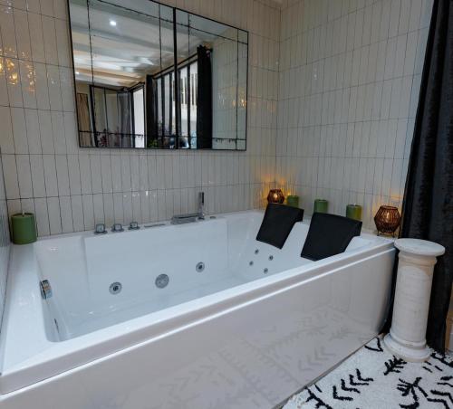 Elegant House, Private Garden, And Hot Tub - Joué-lès-Tours