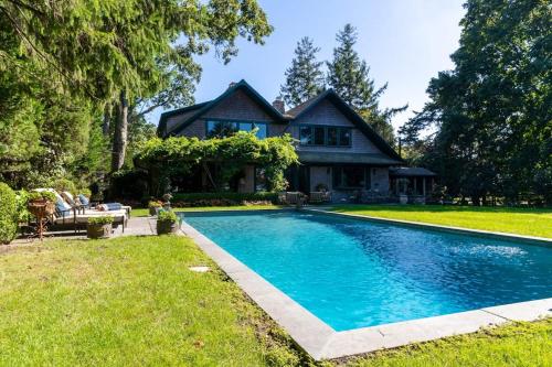Cedar Crest Retreat - East Hampton, NY