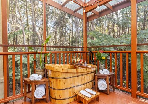 Liko Lehua Cottage-furo Hot Tub On Deck-fireplace - Volcano