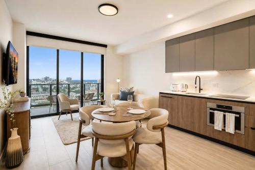 Miami Beach Family Friendly Luxury Condo Sea Views - Miami Beach, FL