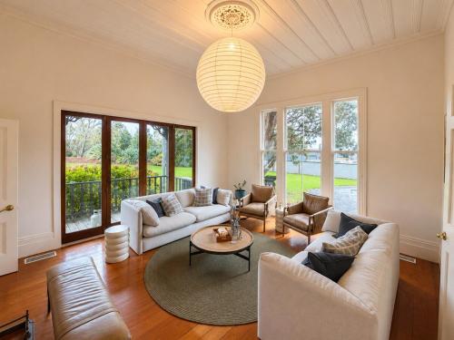 Coro Lodge - Sleeps 18 - 7br - 5 Ensuites - Coromandel