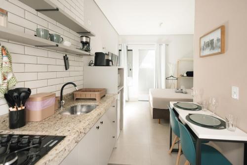 7- Studio Completo Com Ar E Lavanderia - Londrina