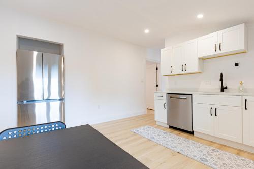 154r Newley Renovated Sunny Spacious Quite Apartment In Brighton - Boston, MA
