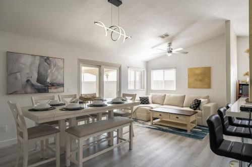 Vegas Retreat With Hot Tub & Game Room - North Las Vegas, NV