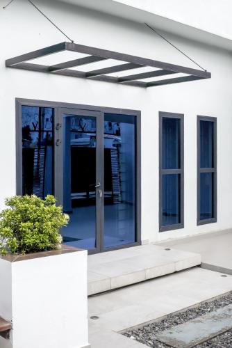 3beds With Bbq Grill And Very Fast Wifi In Bonapriso - Douala