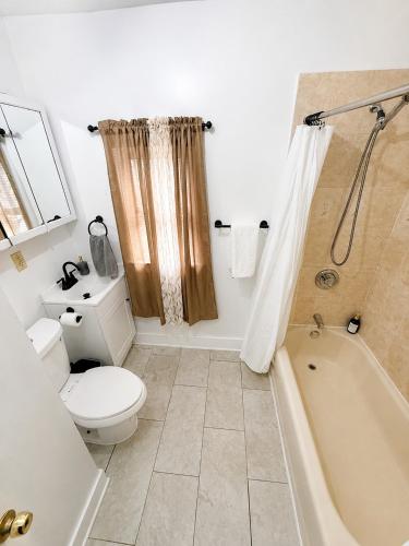 Nat Private Room Near Yale, Hospitals & Downtown - Milford, CT