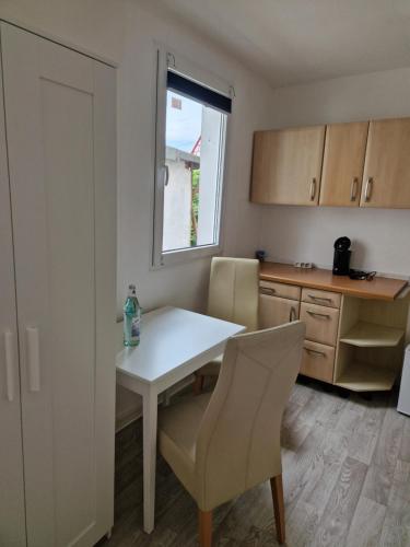 Helles, Ruhiges Zimmer In Citynahe Vv 2 Rhein - Koblenz