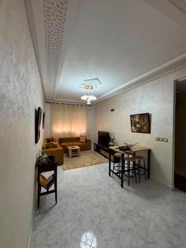 Cozy Two Bedroom Apartment - Meknès