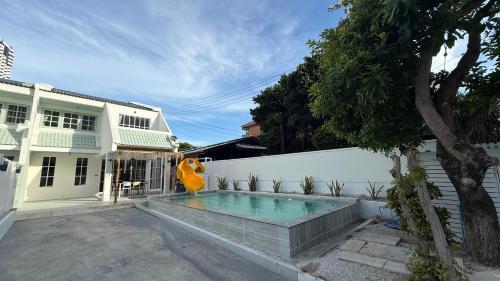 The Bluerool Pool Villa - Pattaya