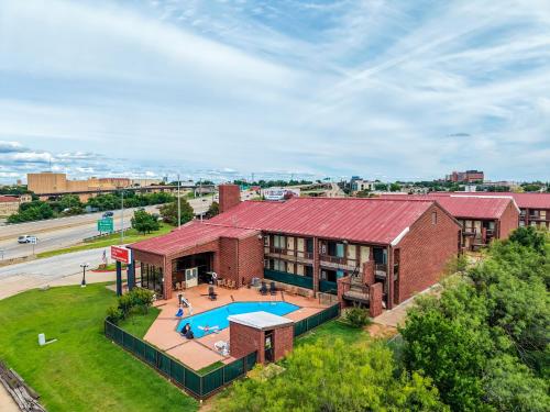 The Lodge At The Falls - Wichita Falls, TX