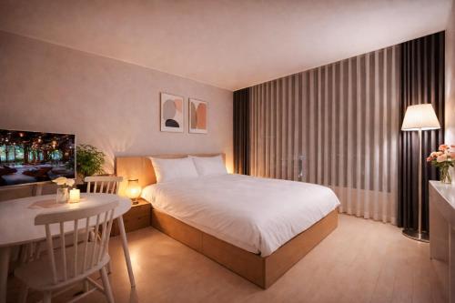 Value Stay Songdo 21층 호수뷰 루프탑수영장 호텔침구 스마트Tv 공항30분 - Incheon
