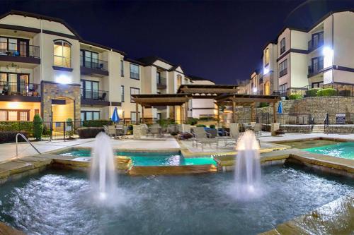 Elegant 1br With Pool View In Prime Dallas - Dallas, TX