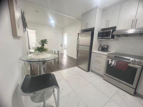 Comfortable 3b Unit-close To City - Montréal