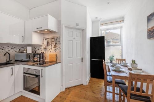 Lovely Spacious, Quiet Ground Floor Apartment - Plymouth