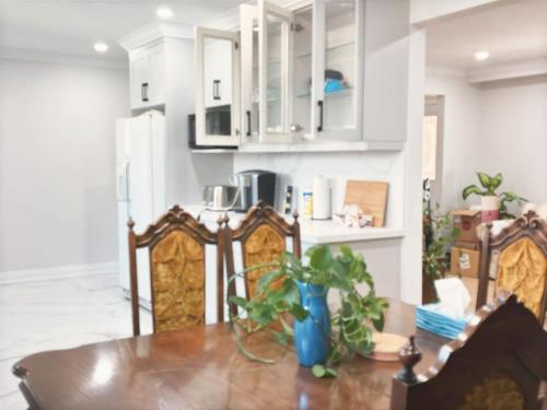 Spacious 3br Family Home Near Fairview Mall - Toronto