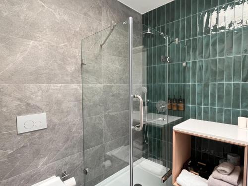 Ample And Cozy Stay In Brooklyn - Malba - Queens NY