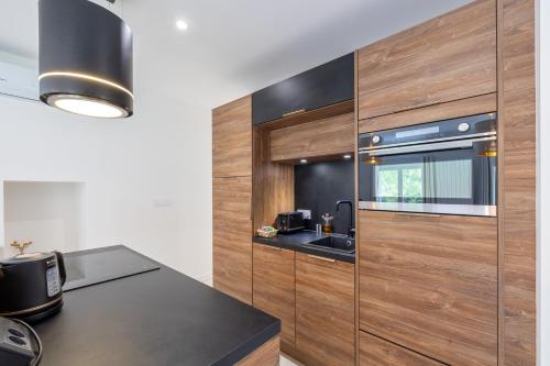 Appartement Dans Domaine Avec Piscine Et Clim - Étampes
