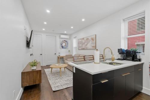 Modern 2br Retreat Near Metlife With Parking And Views - Brooklyn, NY