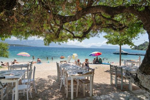 Odysseia Beachside Apartments - Lefkada